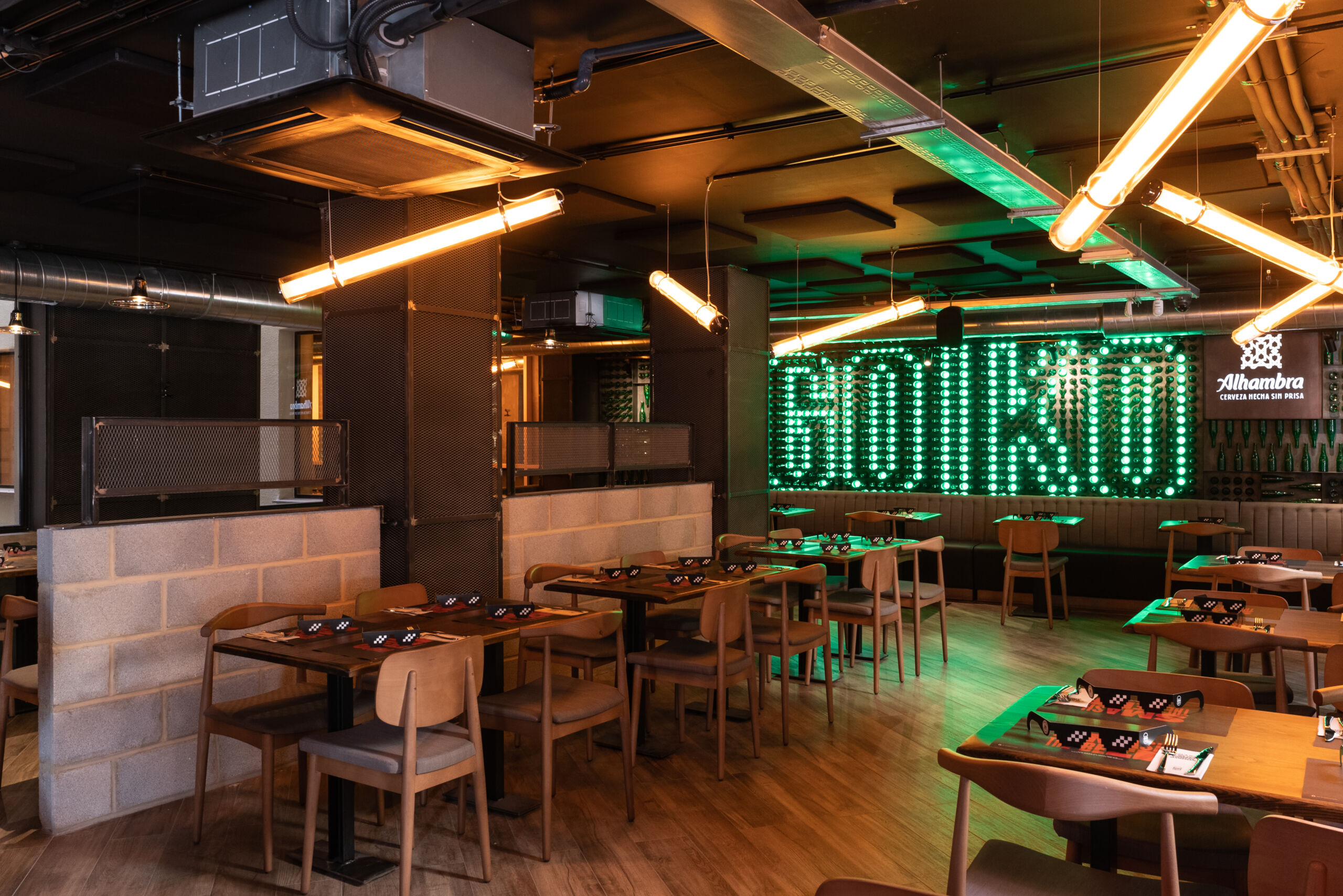 Haz tu reserva en Plaza de la Trinidad 4, Granada. - GOIKO